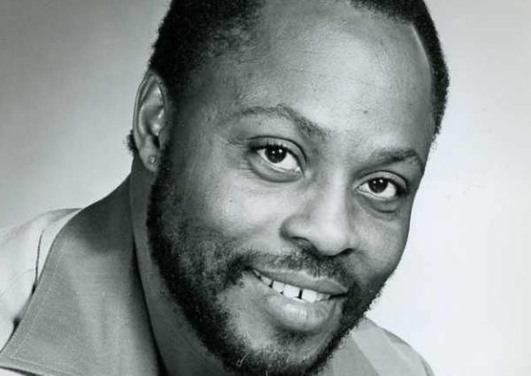 "Magnum, P.I." actor Roger Mosley dies from injuries in a car crash