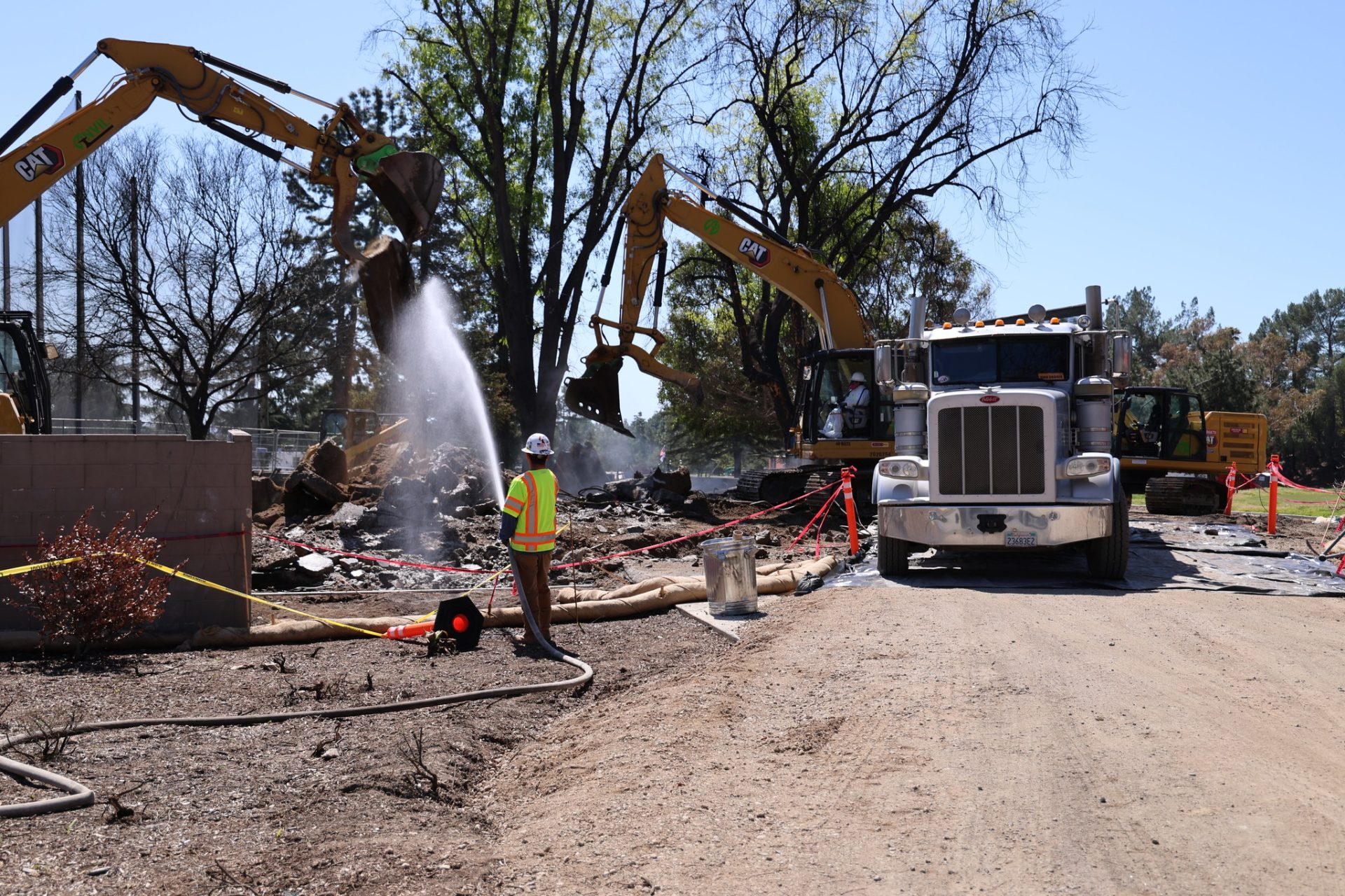 Los Angeles County board mandates removal of fire debris