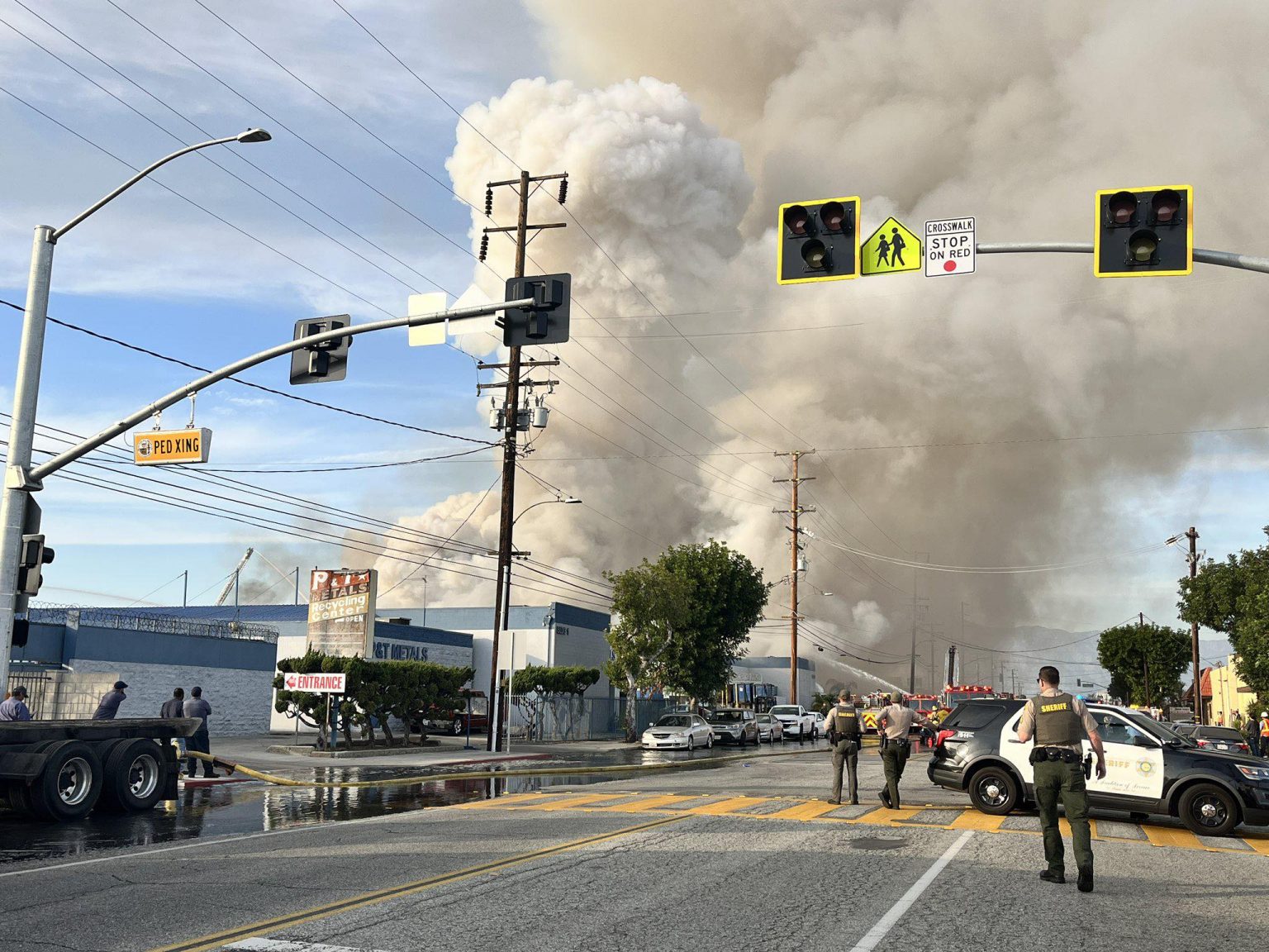 3-alarm blaze breaks out at recycling facility in South El Monte - Hey ...